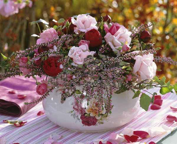 Heather flower decoration, Colorful table centerpiece ideas