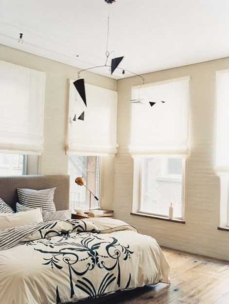 Modern day Bedroom Decorating with linen fabrics for ultimate comfort