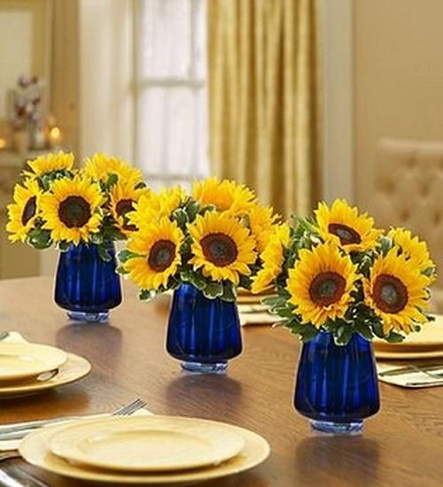 30 Sunflowers table centerpieces add Sunny yellow color table decoration